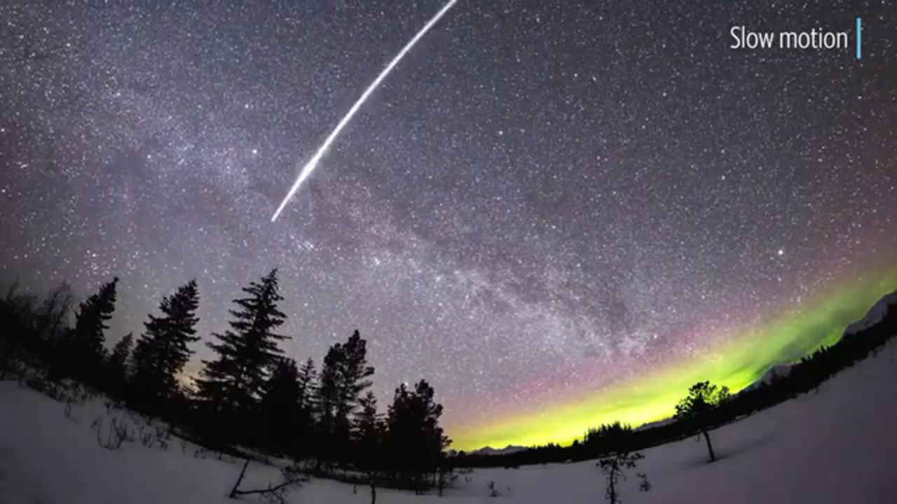 Time-lapse shows Milky Way, aurora, shooting stars in Gustavas Alaska ...