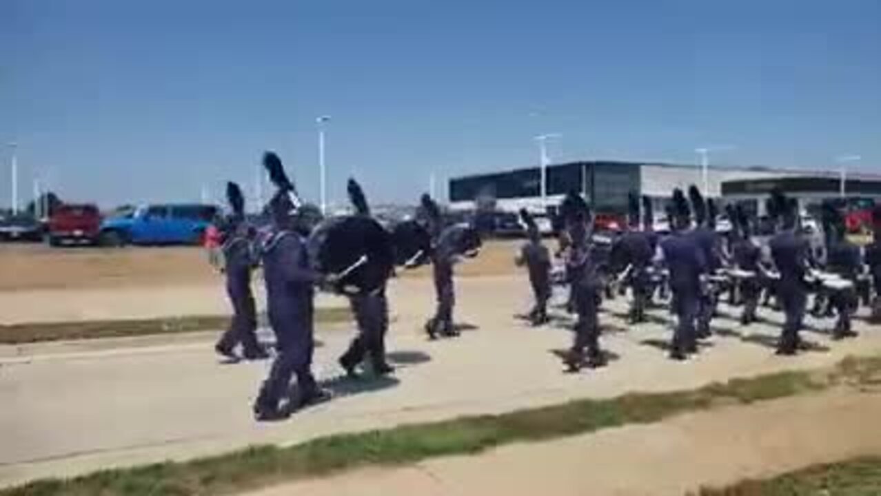 O'Fallon High School Marching Band helps welcome in Auffenberg ...