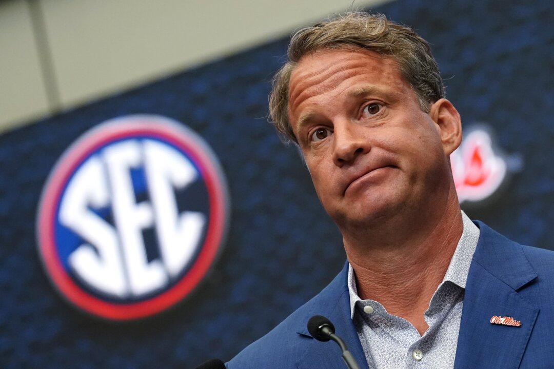 Lane Kiffin targets WLOX in funny tweet after Auburn news | Biloxi Sun ...