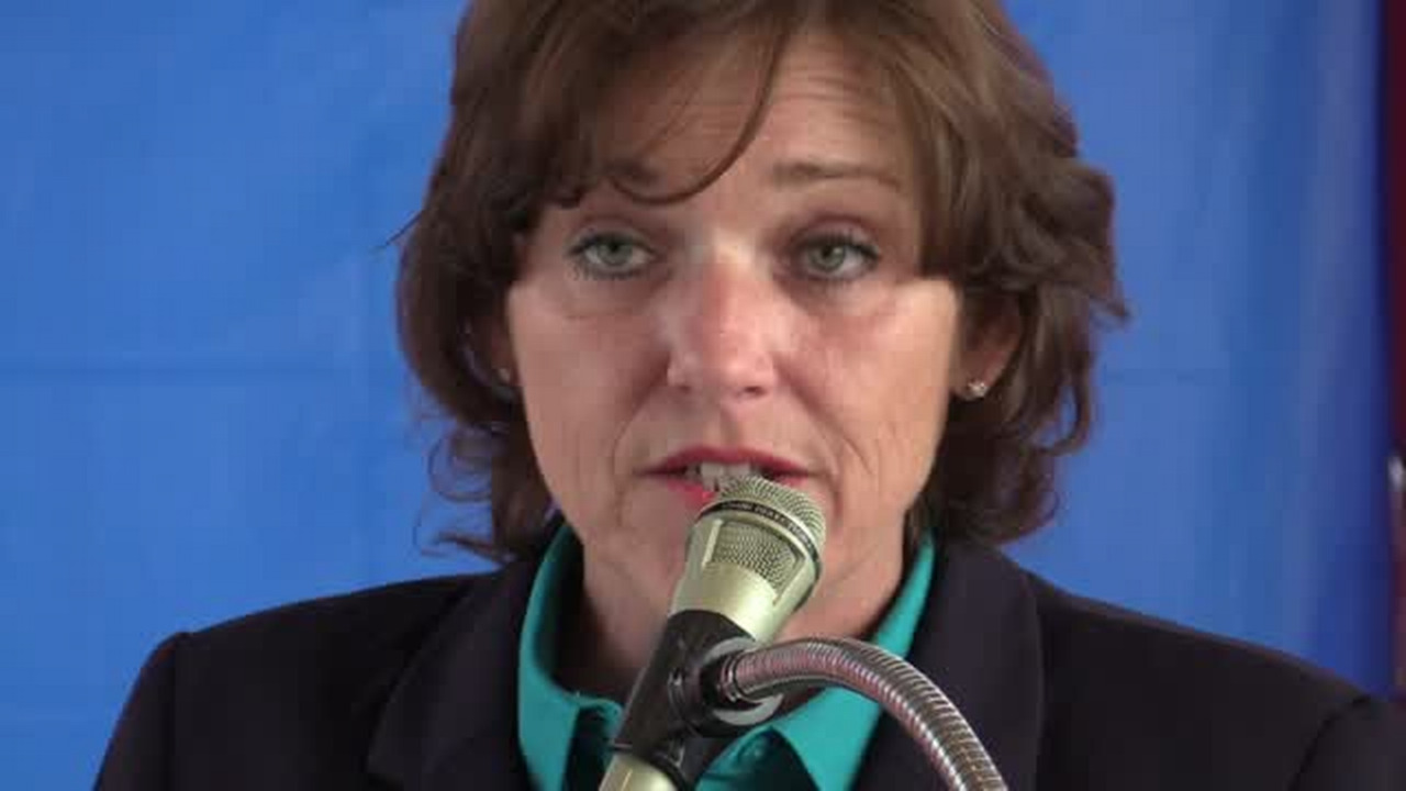 Donna Tompkins, ex-sheriff’s captain, formally announces to challenge ...