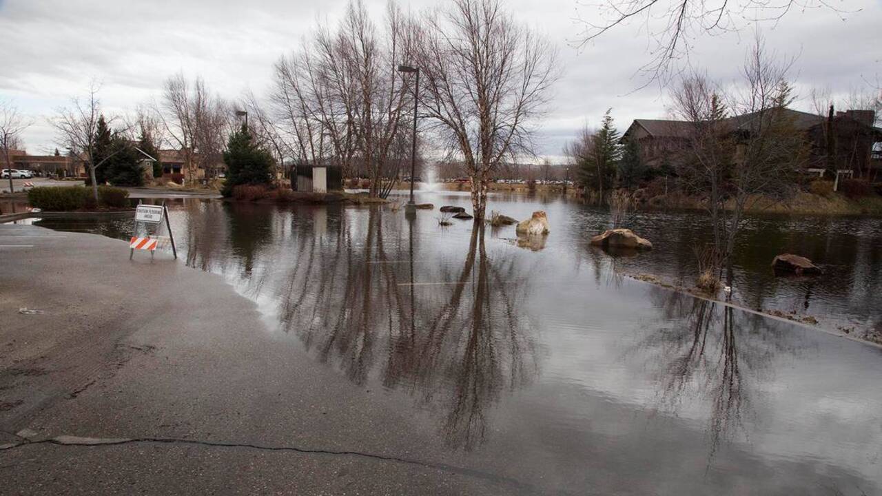 Boise River at flood stage creeps up on Eagle | Idaho Statesman