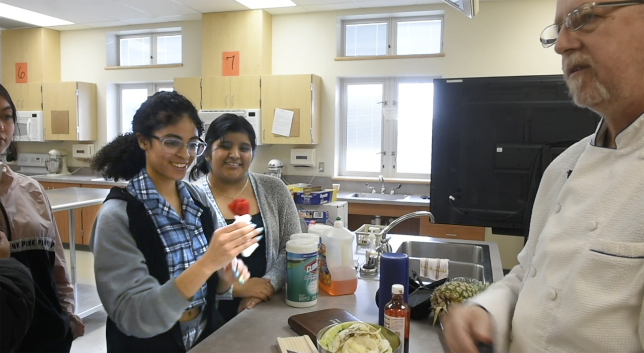 Chef Ray Duey - a world-famous artistic food carver - visits students ...