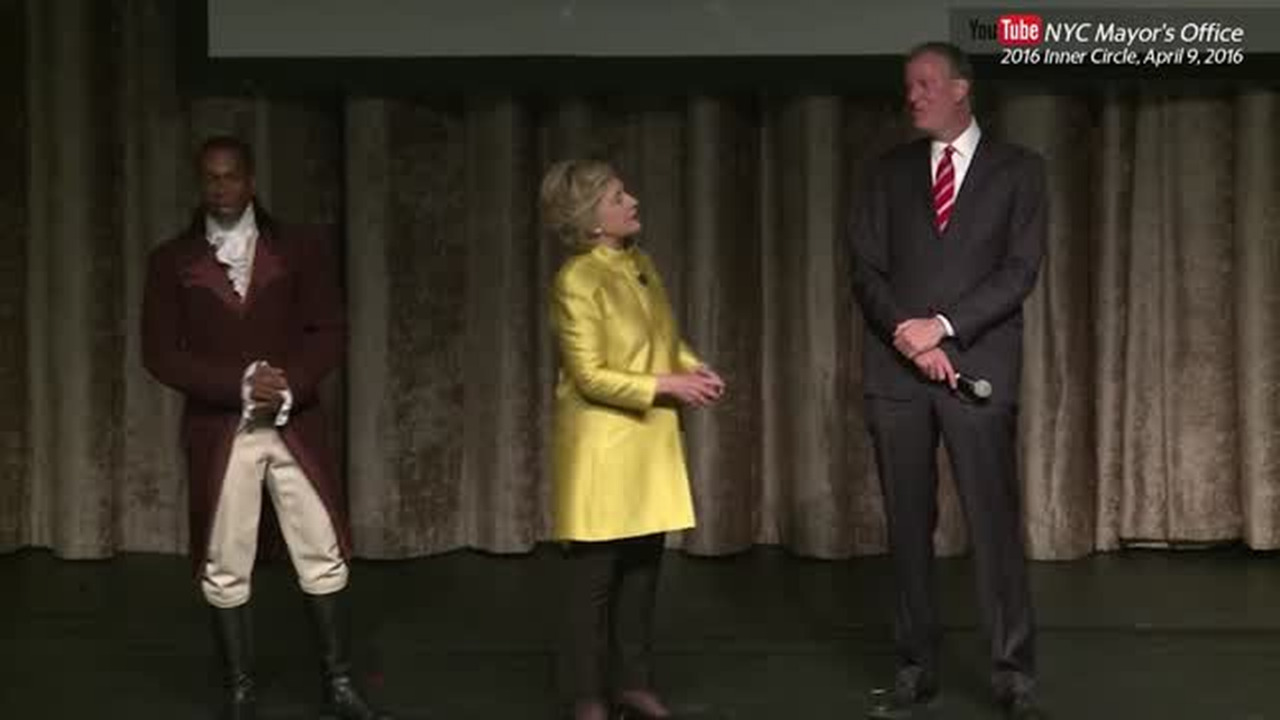 Hillary Clinton and NYC mayor criticized for joke with racial overtones ...