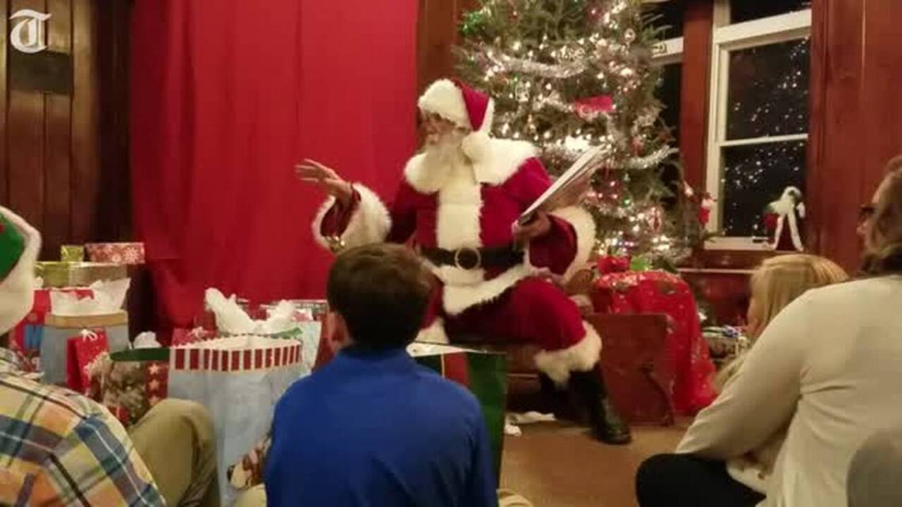 Santa reads "Twas the night before Christmas" (Video) | Macon Telegraph