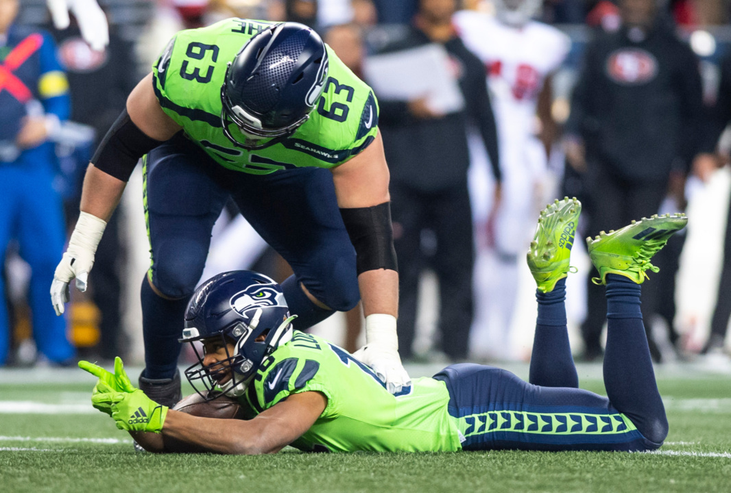 Tyler Lockett back on Seahawks field after hand surgery | Tacoma News ...