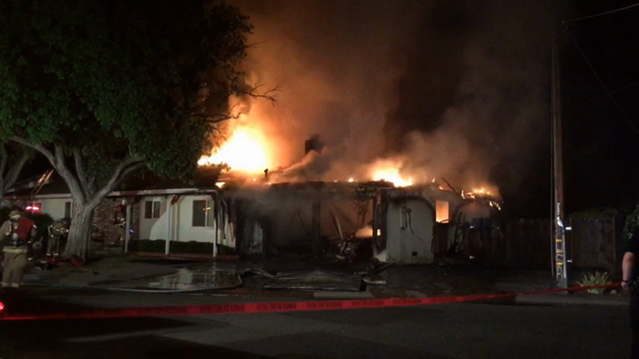 Modesto House Fire On Springfield Way (Video) | Modesto Bee