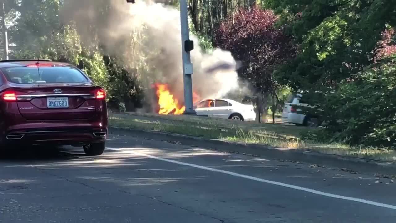 Car fire snarls Bellingham commute | Bellingham Herald