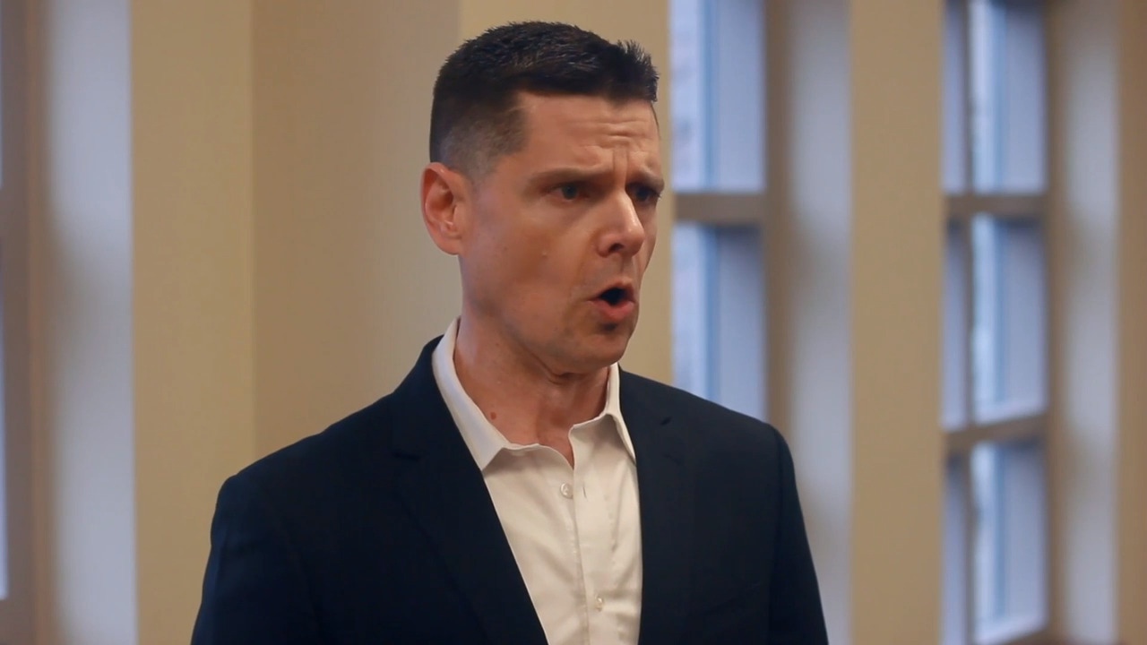 Bass-Baritone Robert Harrelson sings | Charlotte Observer