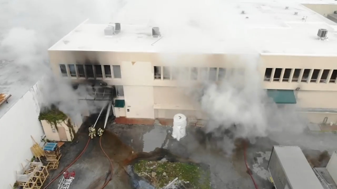 Video: Second Alarm warehouse fire in Miami-Dade | Miami Herald