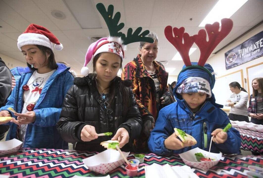 Tumwater Christmas Tree Lighting Festival 2016 | The Olympian