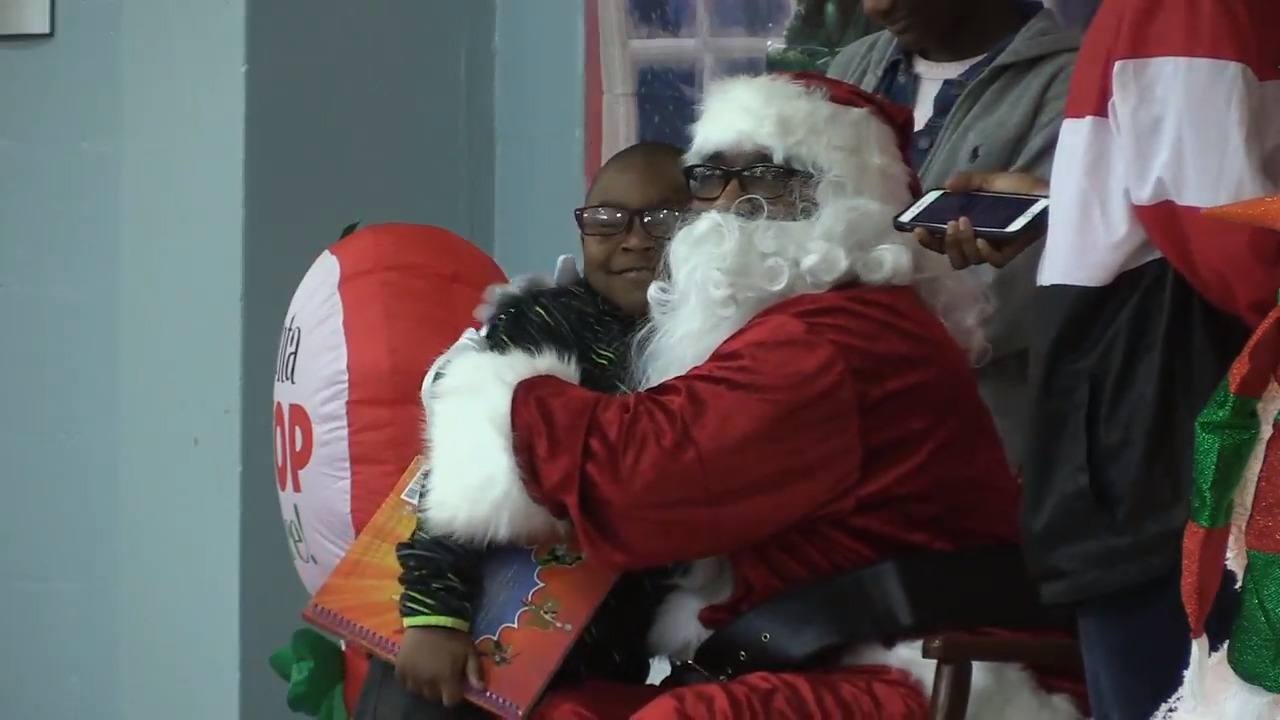 Bibb Sheriff's Office brings holiday cheer, Santa in the Park | Macon ...