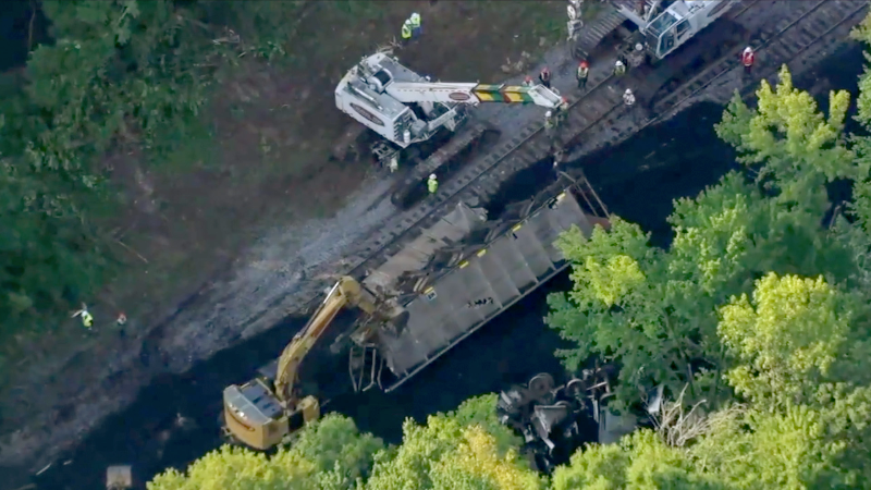 CSX train derailment causes Amtrak train cancellations (Video ...