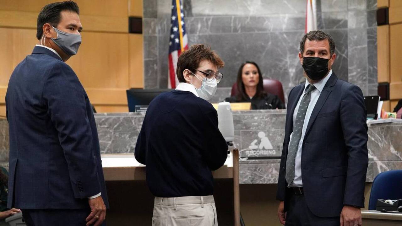 Parkland school shooter Nikolas Cruz pleads guilty | Miami Herald