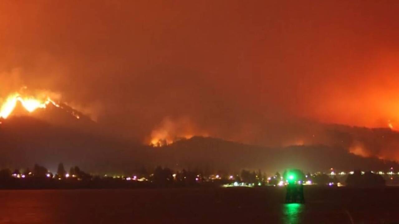Time-lapse video shows spread of wildfire near Portland | Tri-City Herald