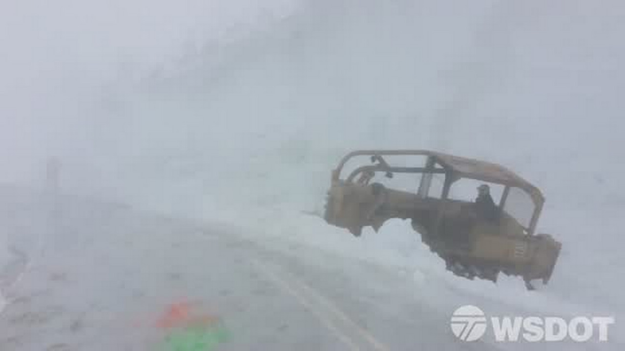 WSDOT crews battle snow, rain, fog to open the road to Artist Point ...