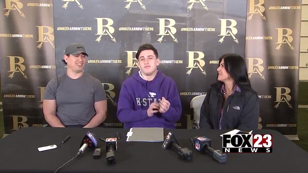 Linebacker Gavin Potter trolls K-State, signs with KU | Kansas City Star