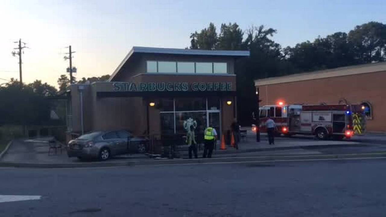 Car slams into Starbucks on Macon's Forsyth Road | Macon Telegraph