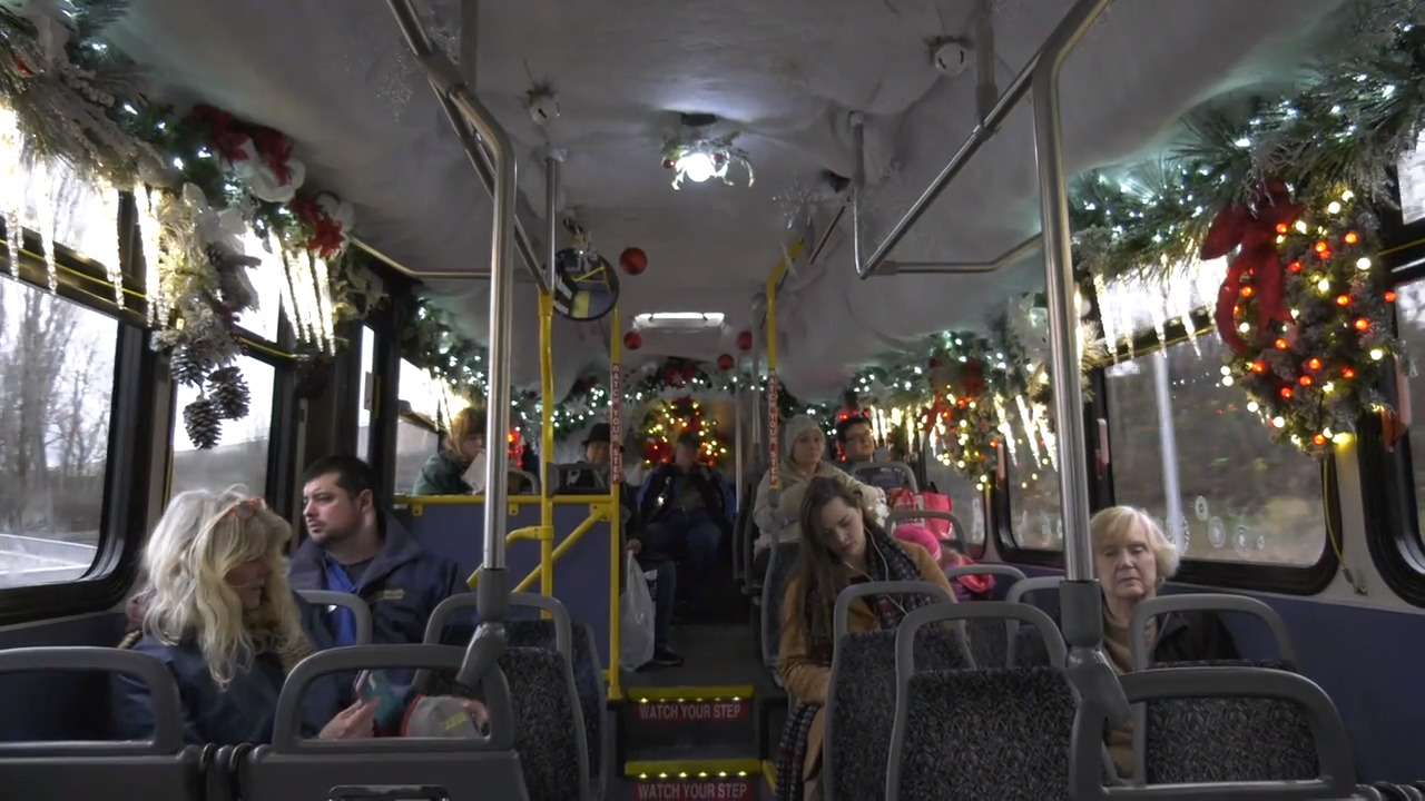 Decked-out WTA buses surprise riders with holiday spirit (Video ...
