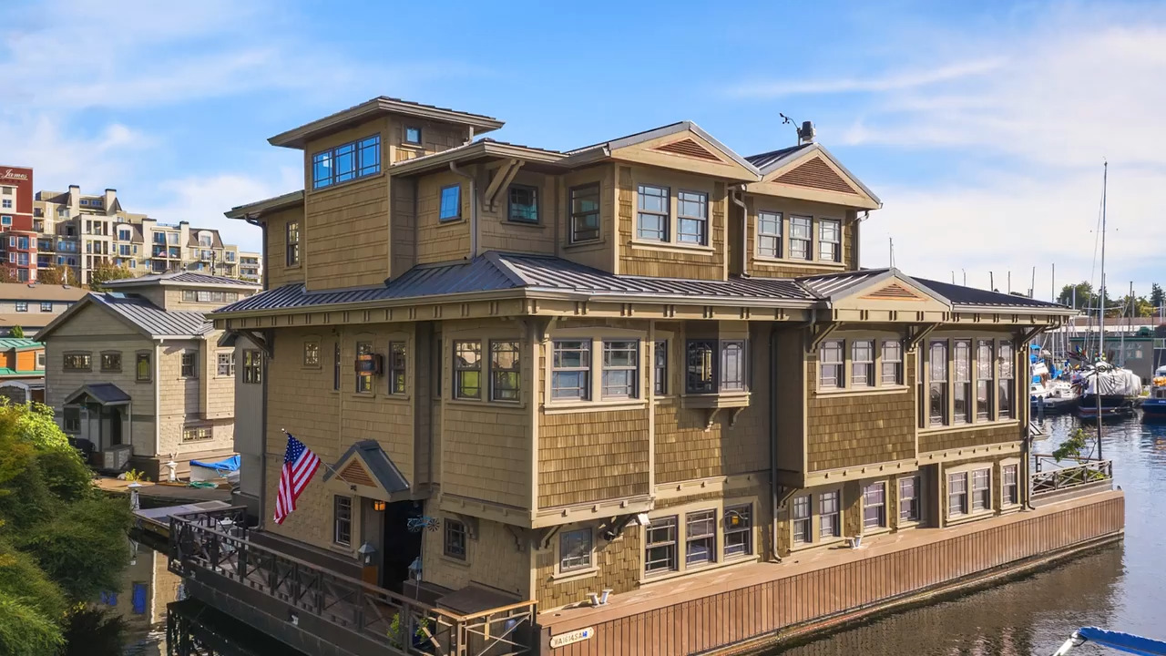 Come aboard and tour an iconic Seattle houseboat | Tacoma News Tribune