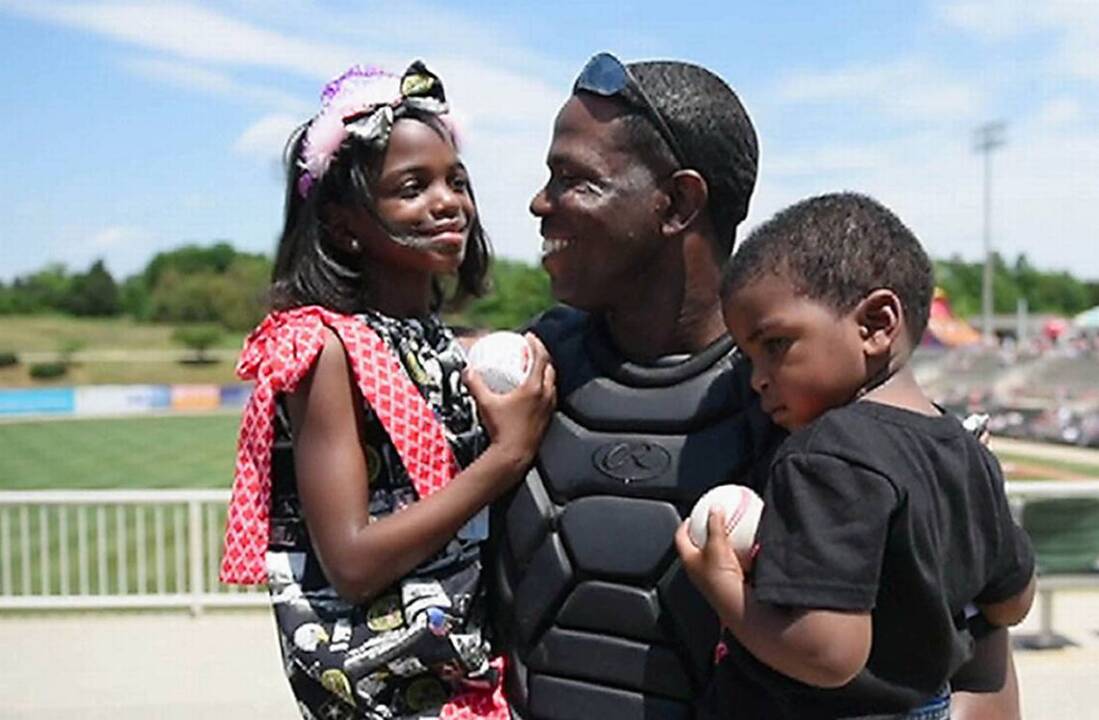 U.S. Army Captain Gerald Eady reunites with his daughter | Charlotte ...