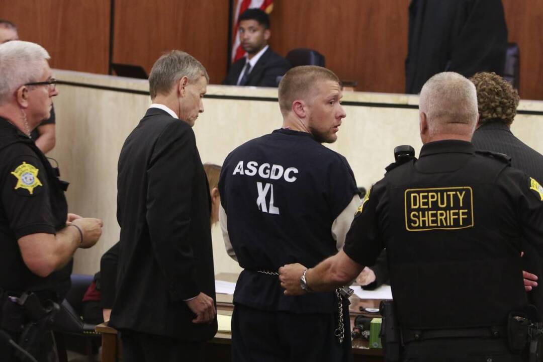 Ex-Trooper Sean Groubert tells what happened the day he shot Levar ...