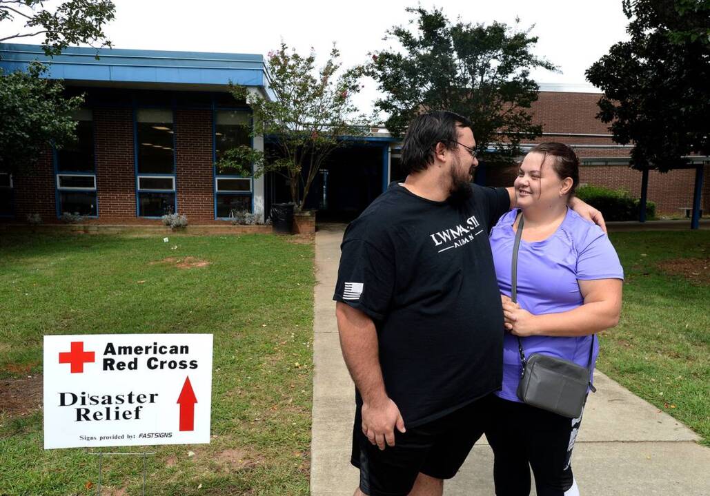 Tampa evacuees Jonas and Emily Feeley arrive in Charlotte (Video ...