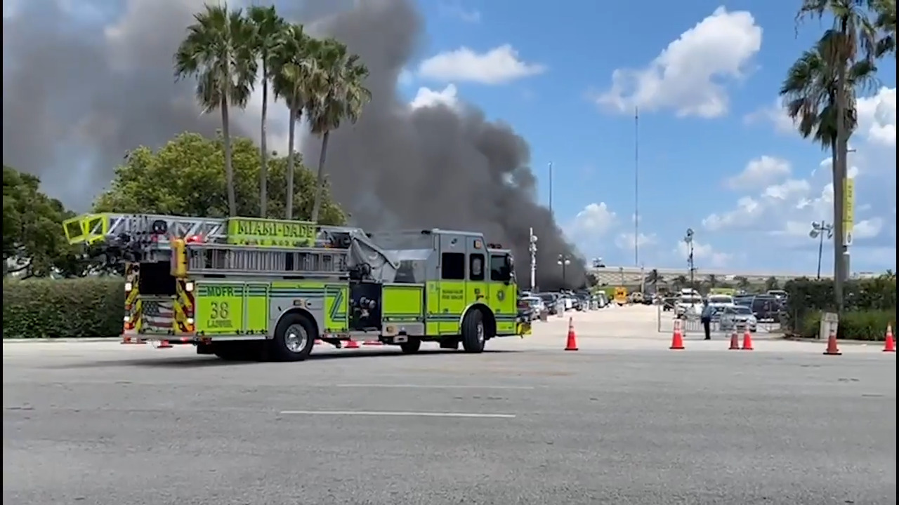 Video shows car on fire at Hard Rock Stadium (Video) | Miami Herald