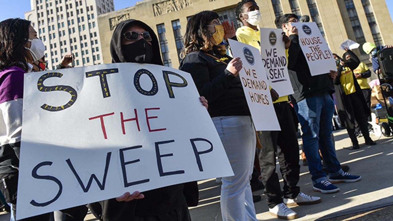 Homeless union and KC Tenants demonstrate together after city posts ...