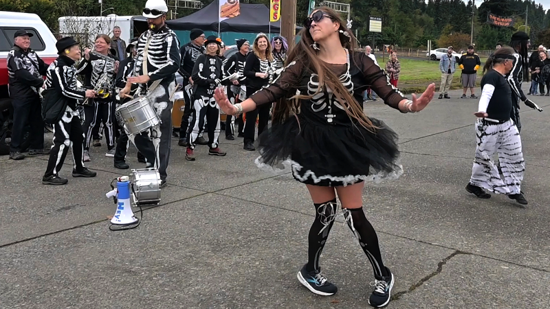 Annual hearse parade screams into Bucoda for a pre-Halloween fright ...