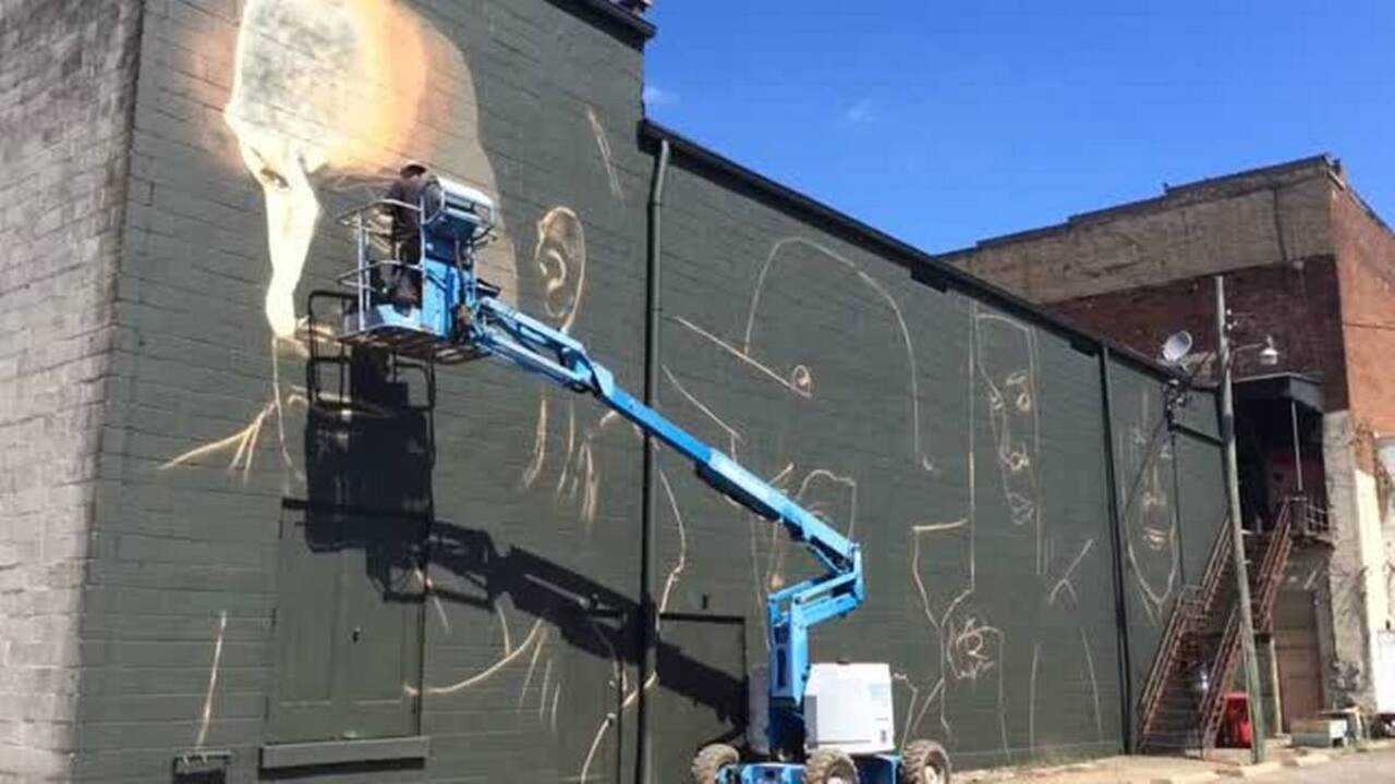 Walking Dead mural rises in Cynthiana | Lexington Herald Leader