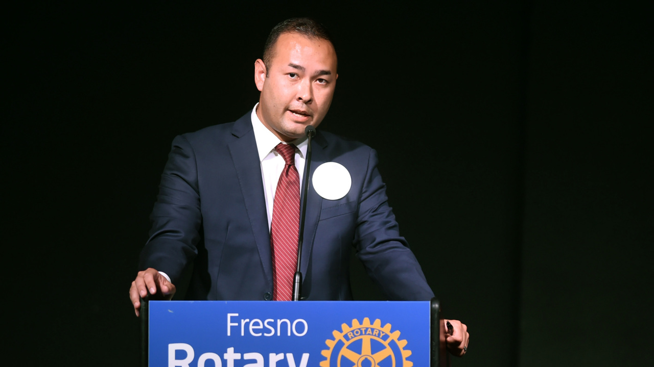 Democrat Andrew Janz speaks at Fresno Rotary luncheon | Fresno Bee