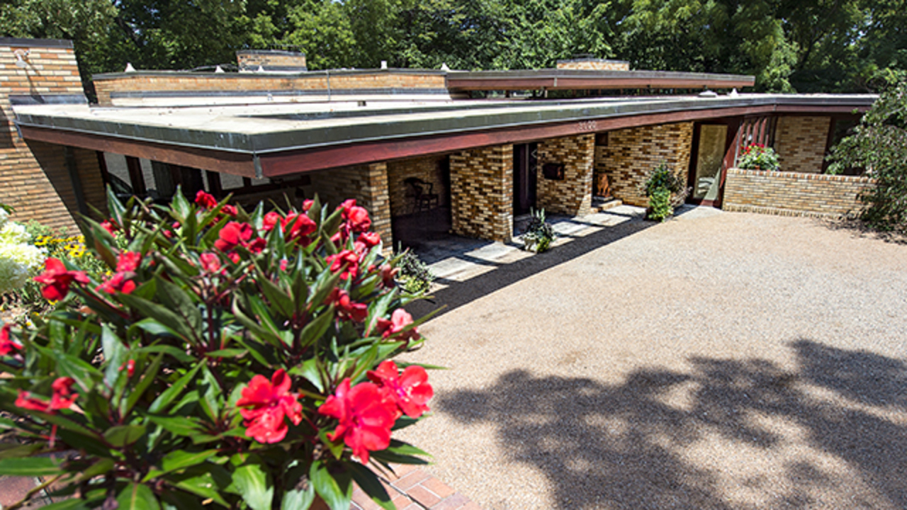 Frank Lloyd Wright's Sondern-Adler house sells to bidder from Nebraska ...