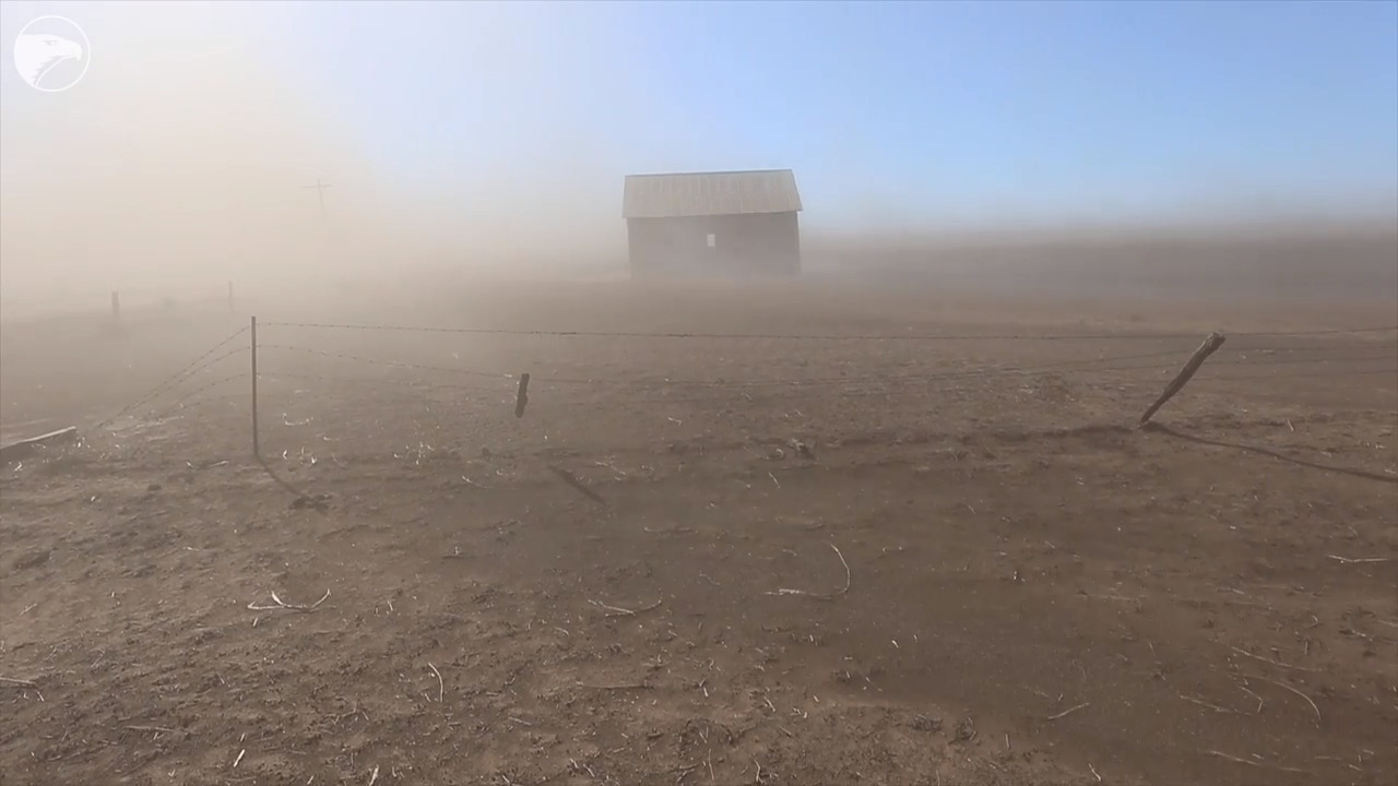 Dust storm in western Kansas | Wichita Eagle