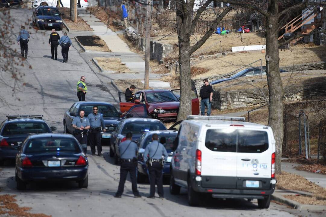 Police capture possible murder suspect after chase | Modesto Bee