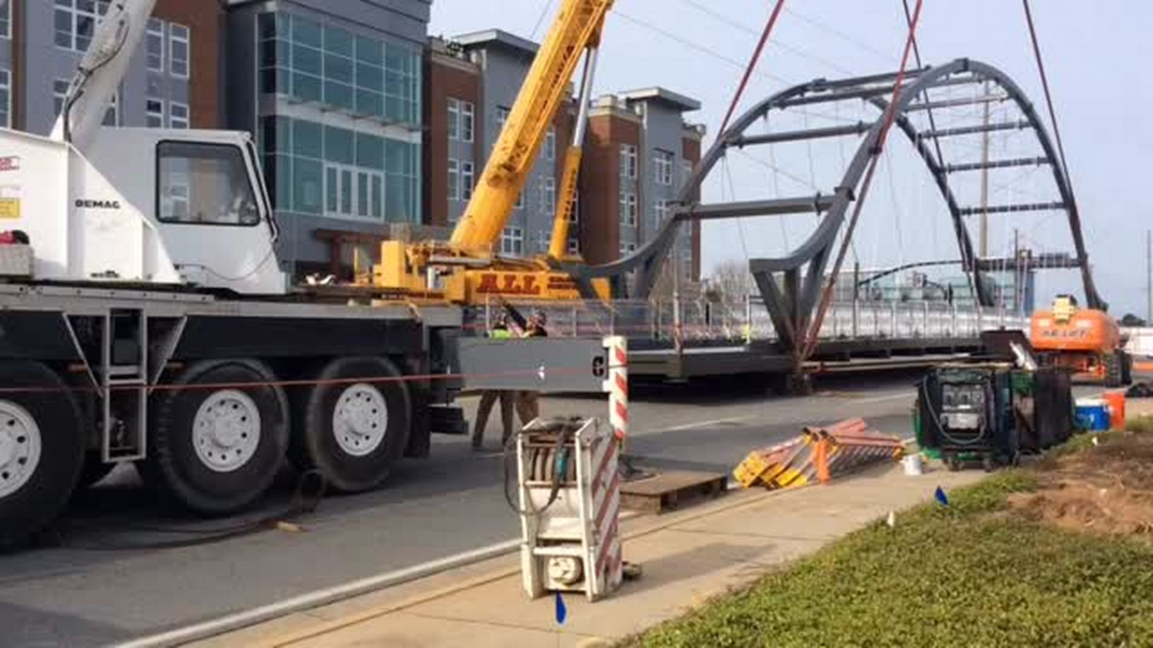 Macon builds bridge over Mercer University Drive (Video) | Macon Telegraph