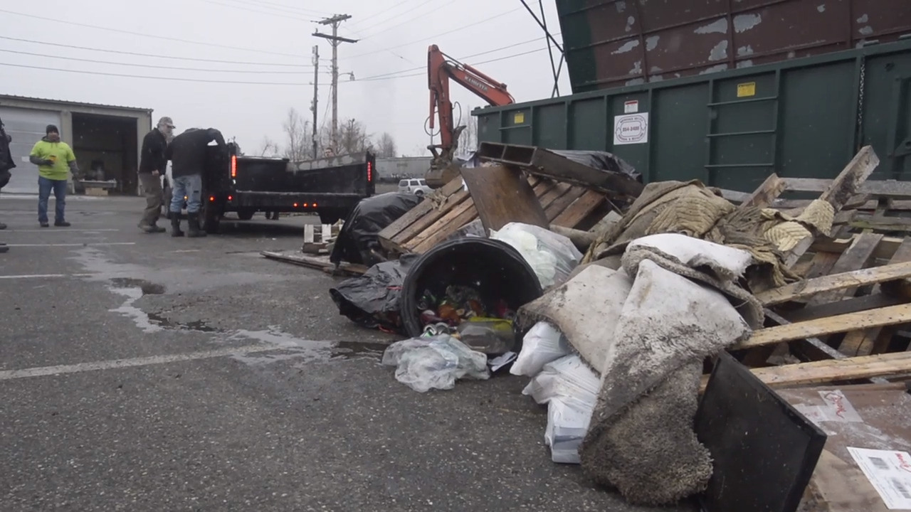Volunteers help clean up Sumas flood damage | Bellingham Herald